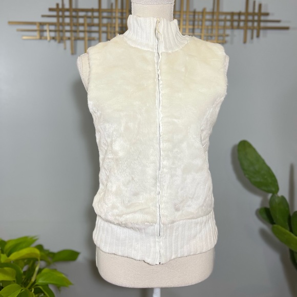 Derek Heart | Tops | Derek Heart Faux Fur Vest L | Poshmark